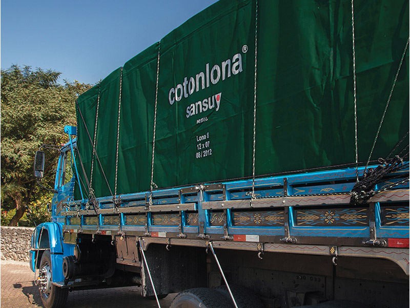 Vinilona: lona de caminhão e sistema para enlonamento de caminhão