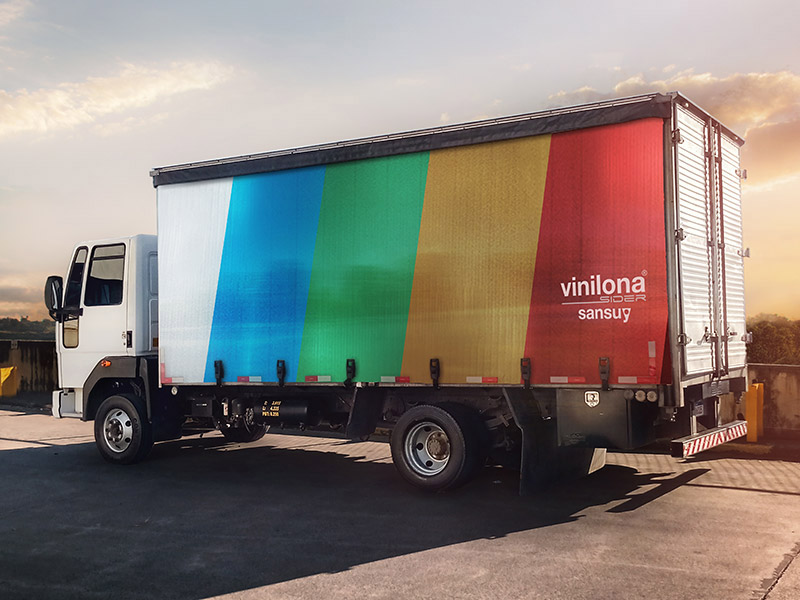 Vinilona: lona de caminhão e sistema para enlonamento de caminhão